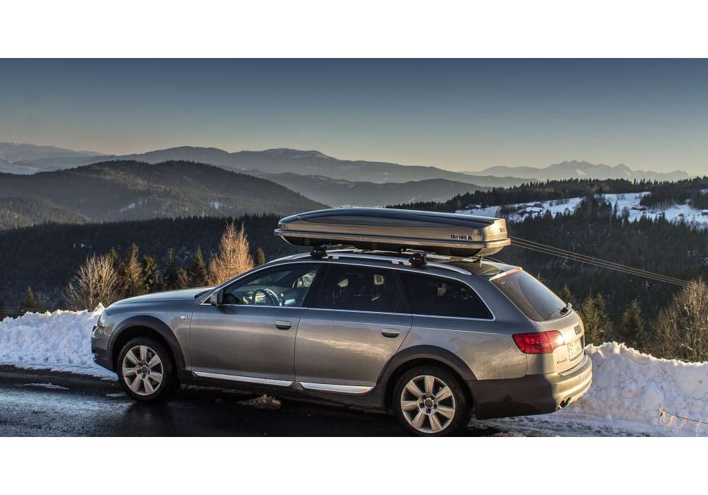 Box dachowy Taurus Xtreme II 600 - czarny karbon - LuxBox